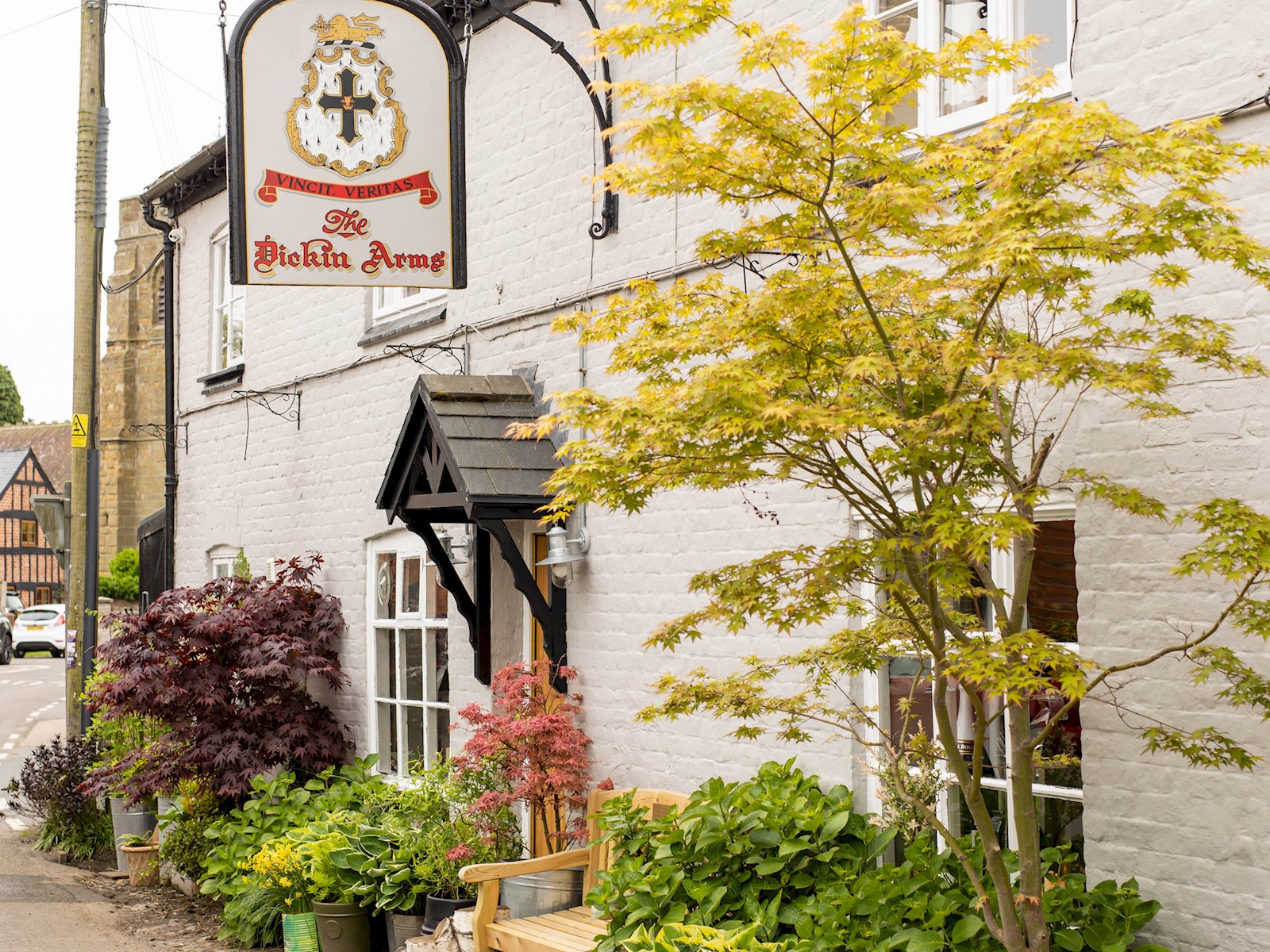 Superb space in the idyllic village of Loppington - Pass the Keys® Book ...